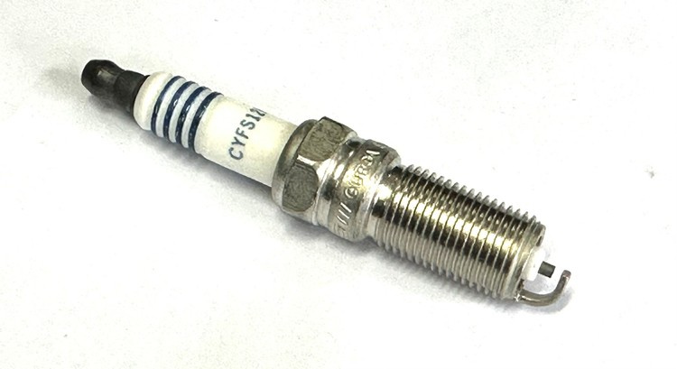 świeca zapłonowa Ford EcoBoost 1.2 /1.5 Focus 4 Ka+ CYFS12N ® 2164224 ...