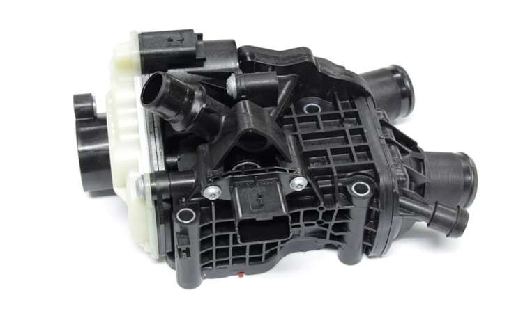 termostat z obudową Ford 2.0 TDCI DW10F zamiennik #2264810 Ford sklep ...